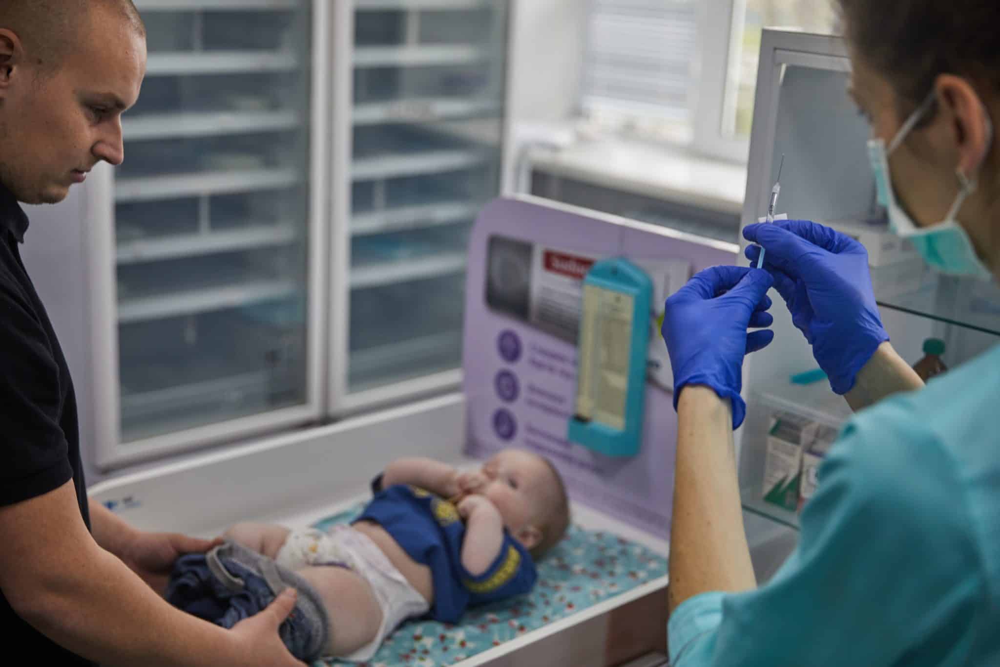 Europe : des millions d'enfants menacés par la rougeole - UNICEF